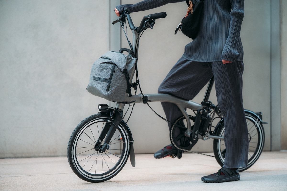 Brompton Electric T Line: Ultraleichtes E-Faltrad mit e-Motiq-Antrieb